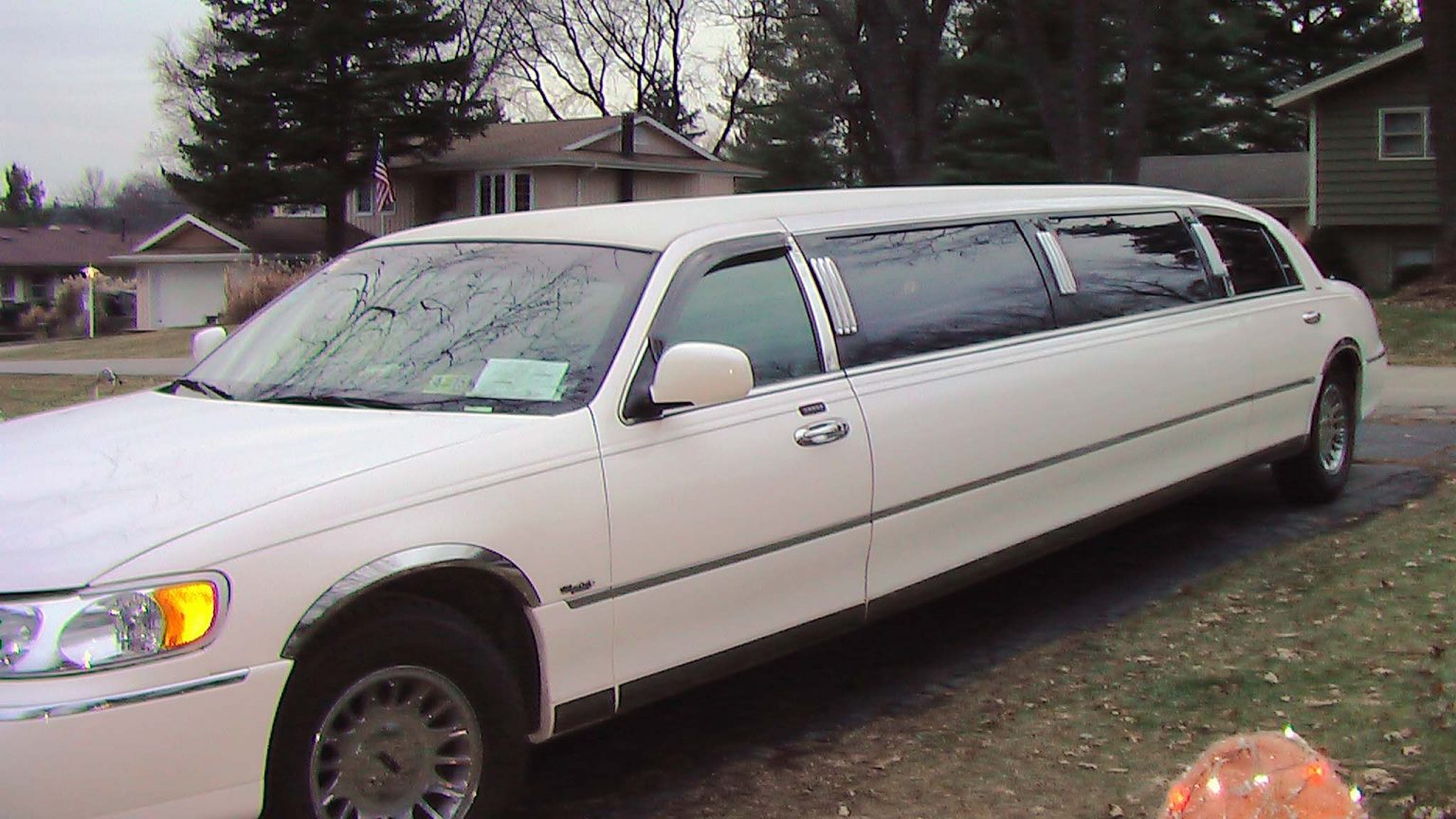 Suburban Limousine: Airport & Wedding Transportation Chicago